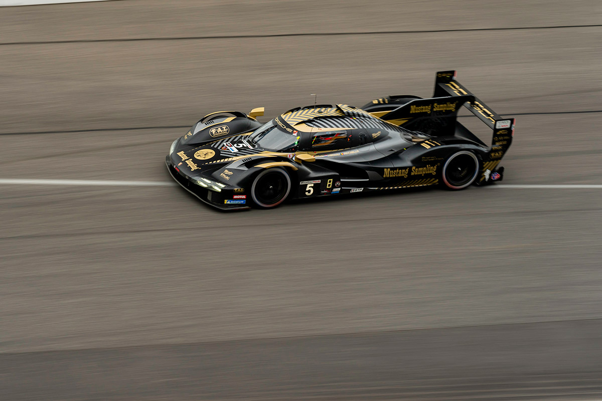 GTP, GTD Pro Porsches keep championship leads after rain-soaked Battle ...