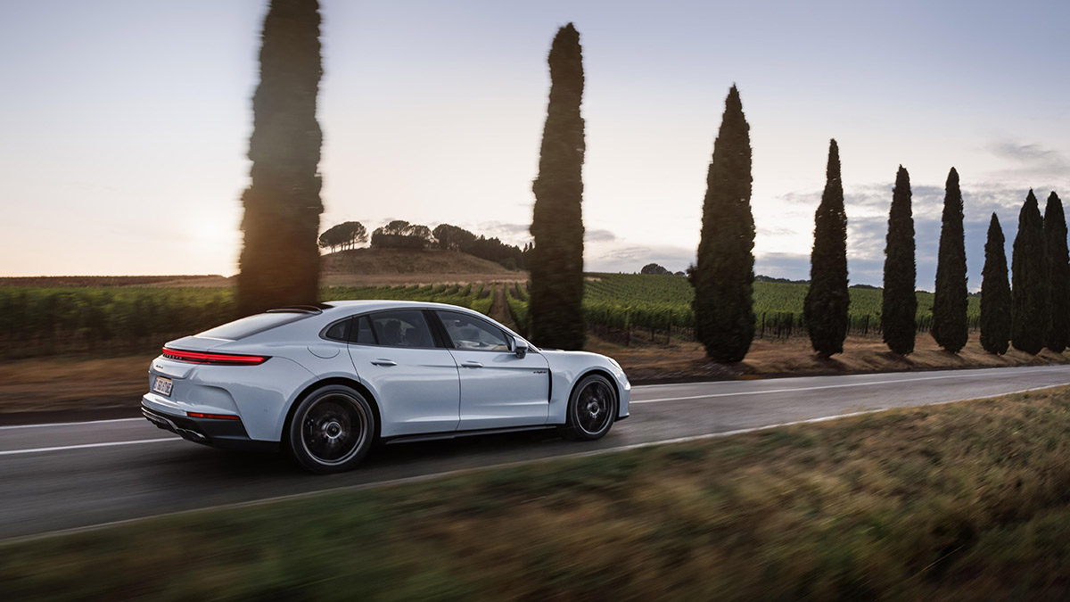 Porsche updates Panamera Turbo S E-Hybrid, GTS lines with more V8 speed ...