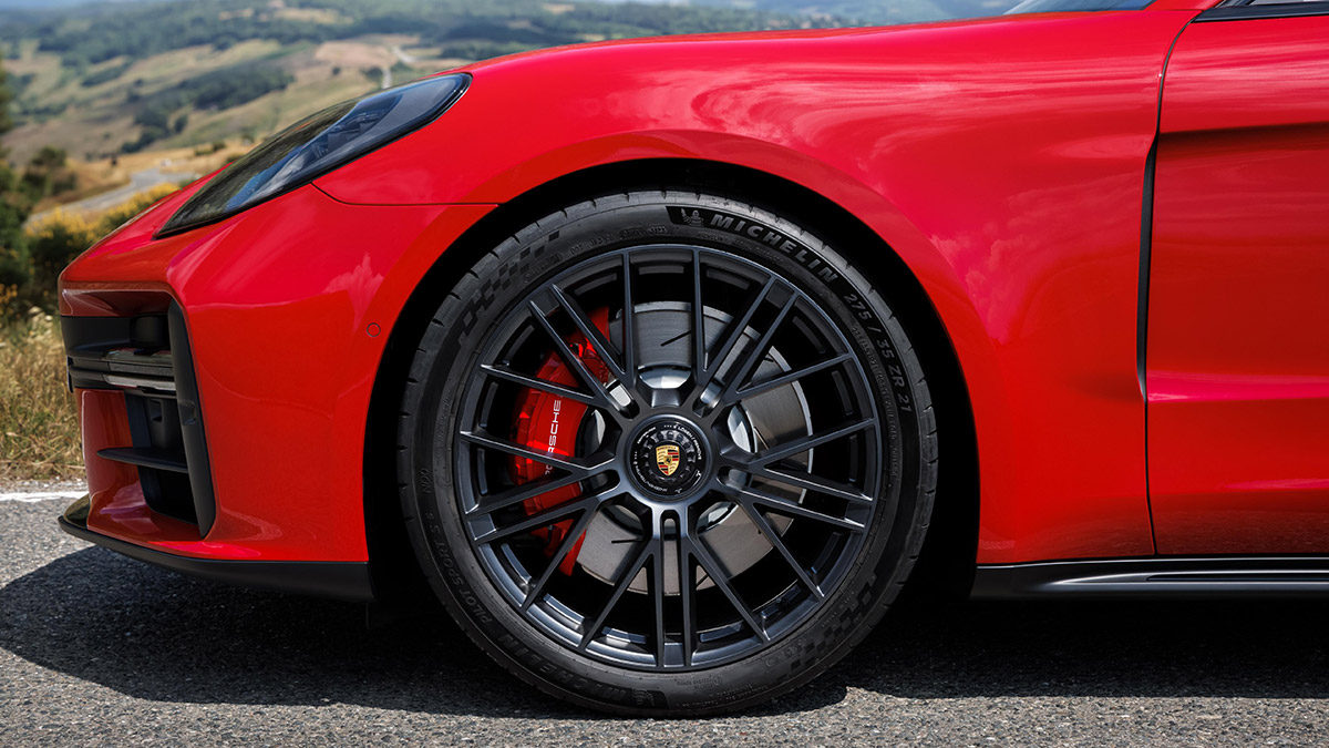 Porsche updates Panamera Turbo S E-Hybrid, GTS lines with more V8 speed ...