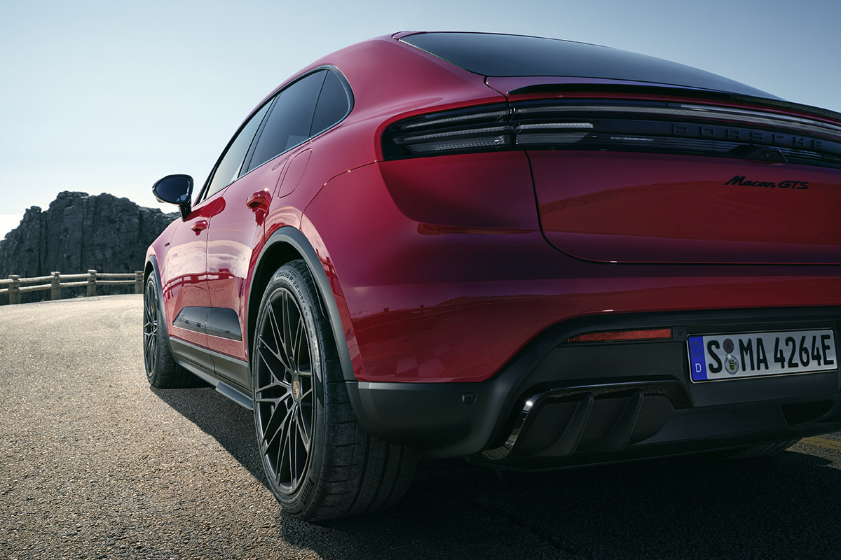 2026 Porsche Macan GTS Electric: Track Endurance Mode allows 509 hp to ...