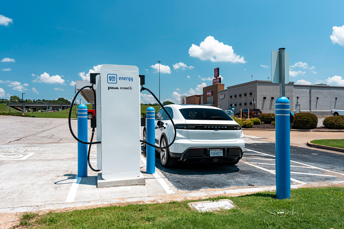 Charging to Parade in a Porsche Macan 4 Electric | Review | The Porsche ...