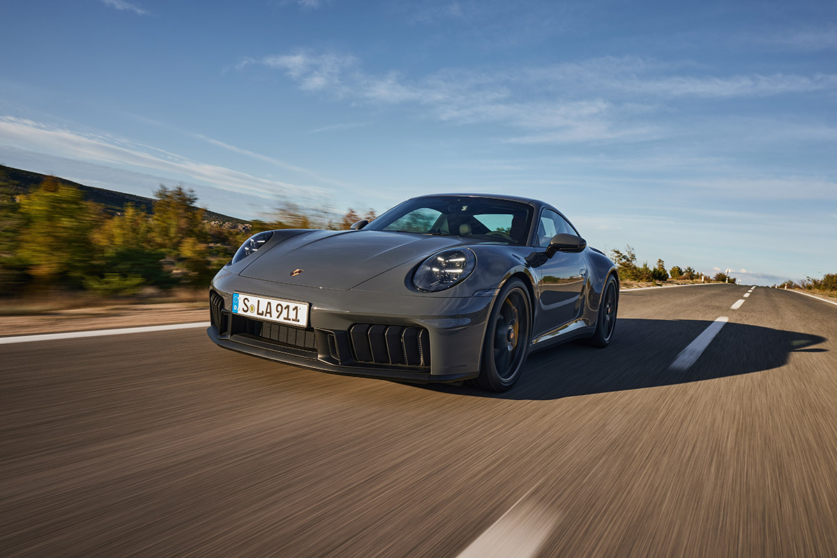 Porsche unveils hybrid powertrain in new 2025 911 Carrera GTS, plus 992 ...