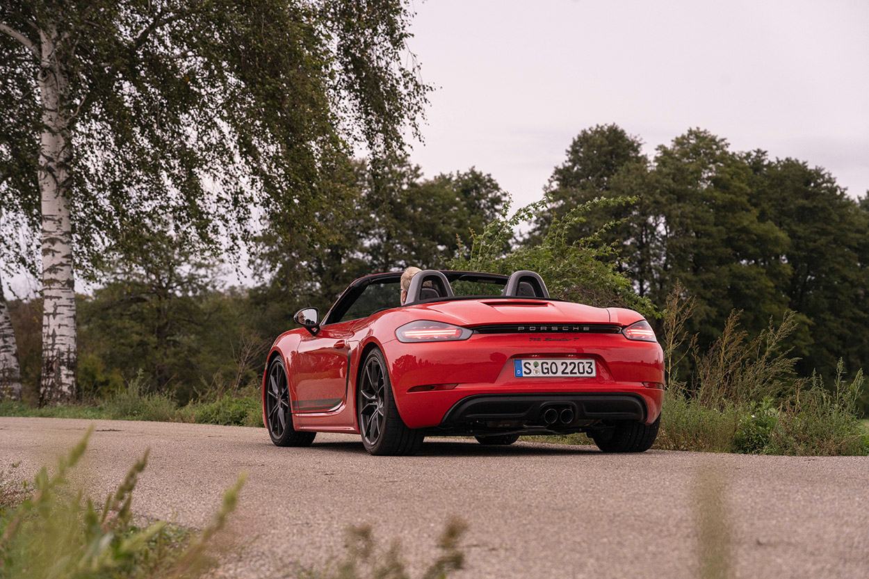 Fun & Frugali-T: Is the Porsche 718 Boxster T the best of both worlds ...