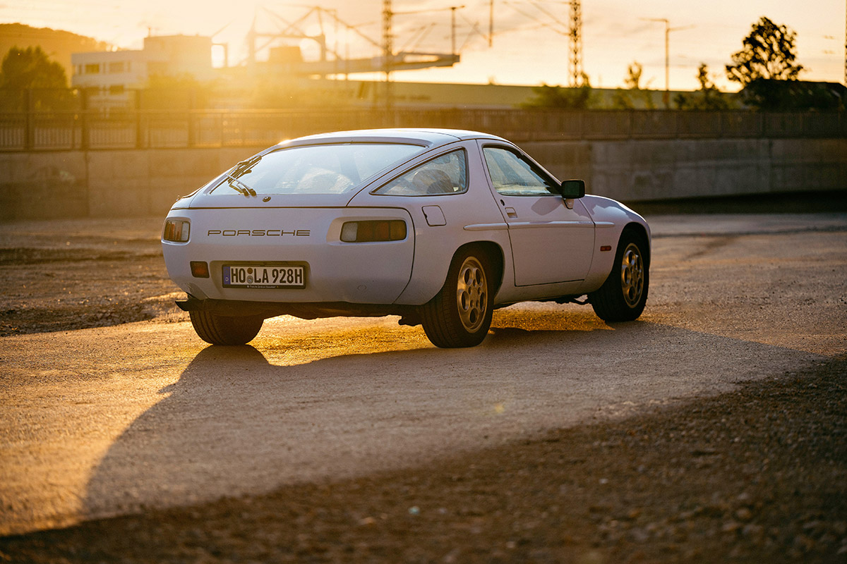 Happy 928 Day! V8 Grand Tourer was Porsche's alternate future | The ...