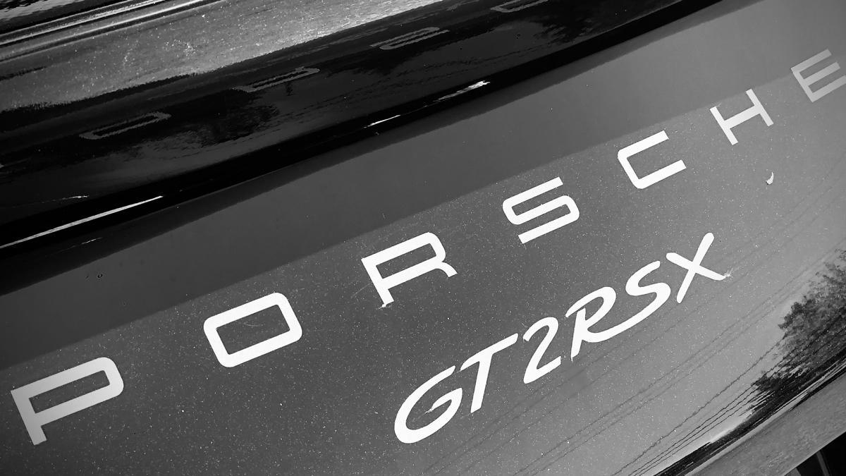 Video: Porsche 911 ‘GT2 RSX’ — Custom-built record-setting 700-wheel ...